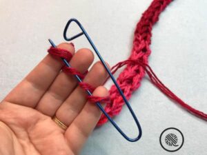 How to Finger Knit a Blanket - GoodKnit Kisses