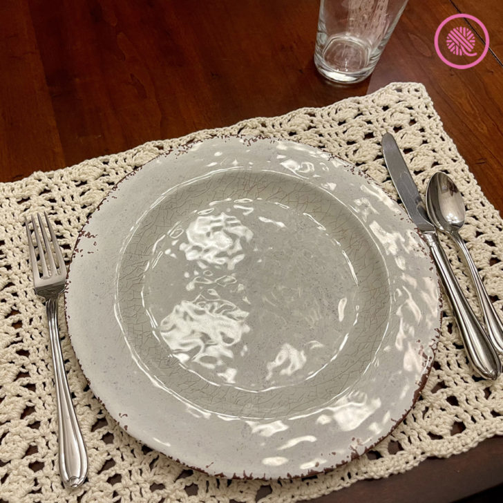 Crochet Lacy Placemat Makes Your Table Beautiful