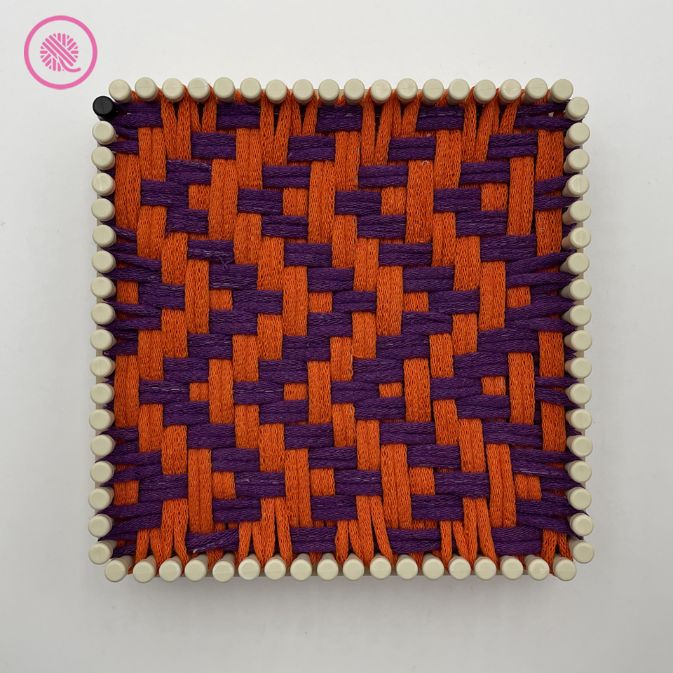 How to Weave a Zig Zag Twill Potholder - GoodKnit Kisses