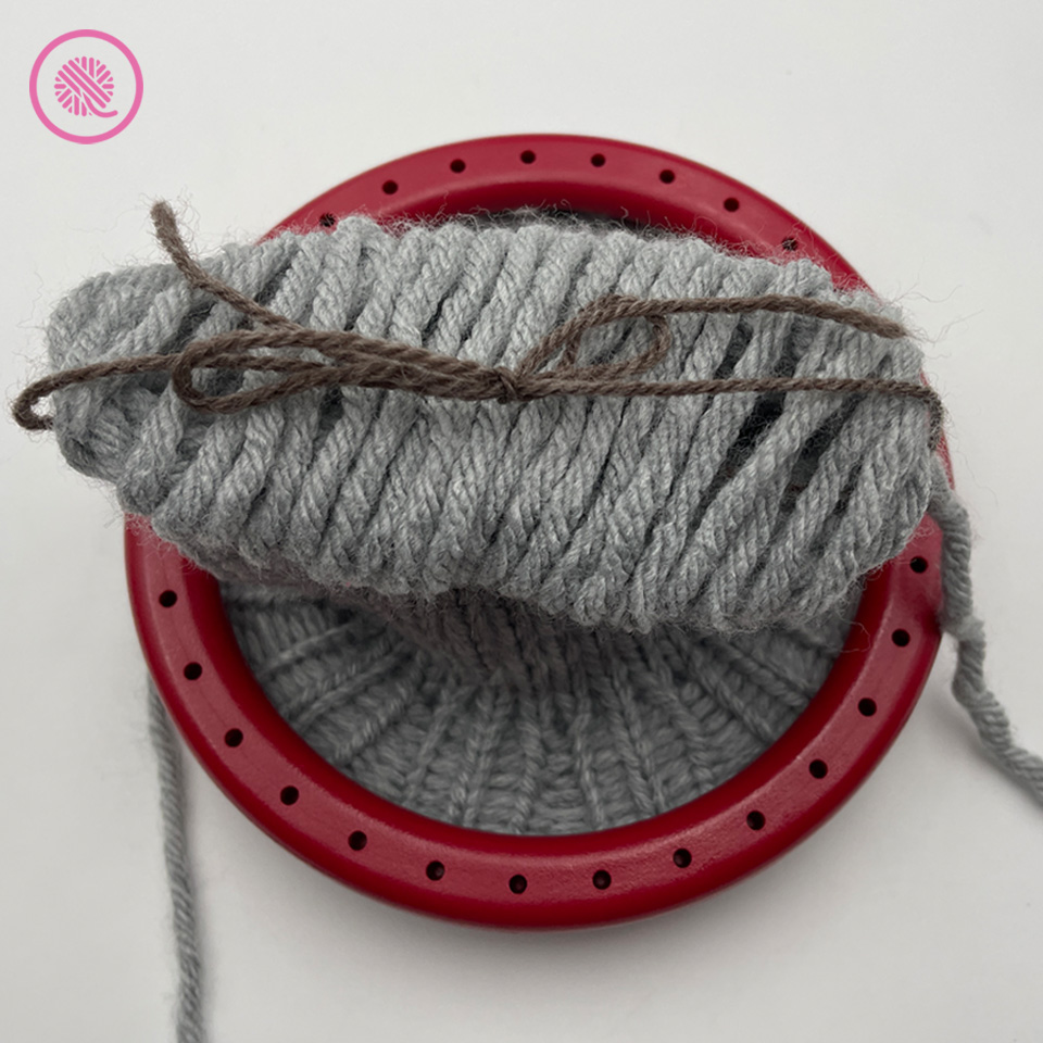 How to Loom Knit an Envelope Hat with NO Seaming! - GoodKnit Kisses