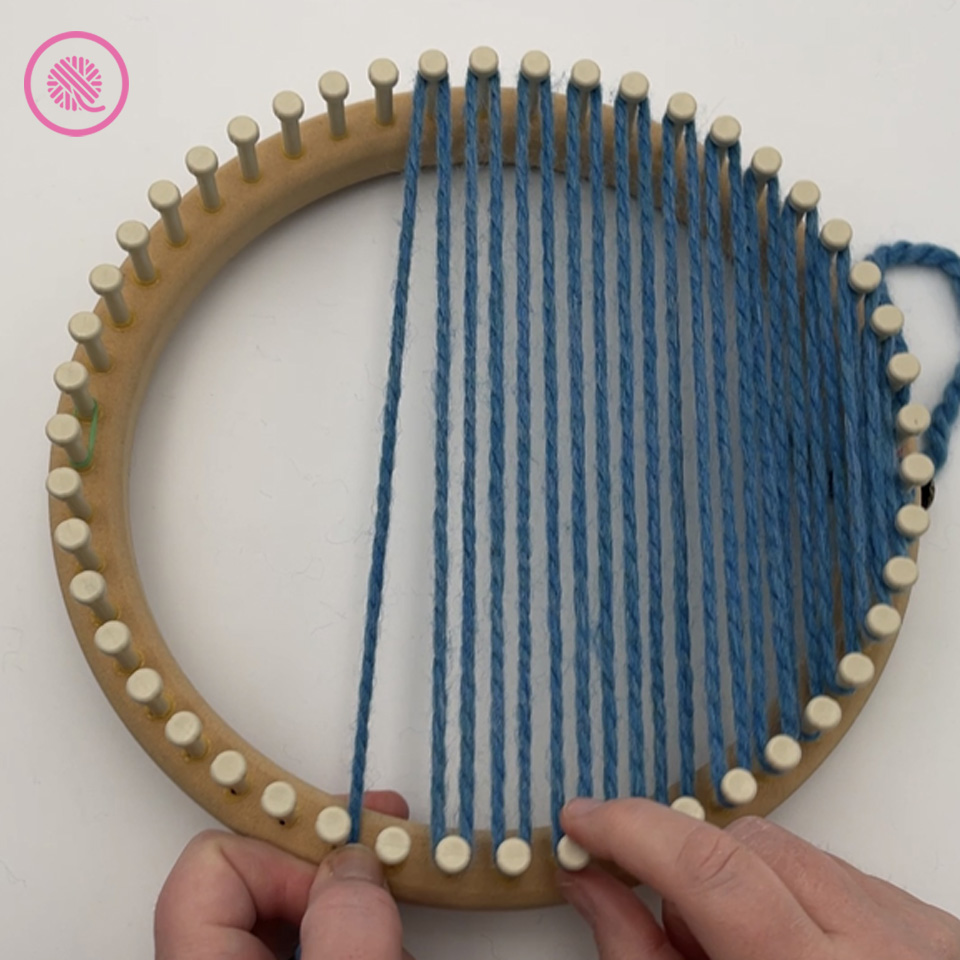 How to Weave on a Circle Loom - GoodKnit Kisses