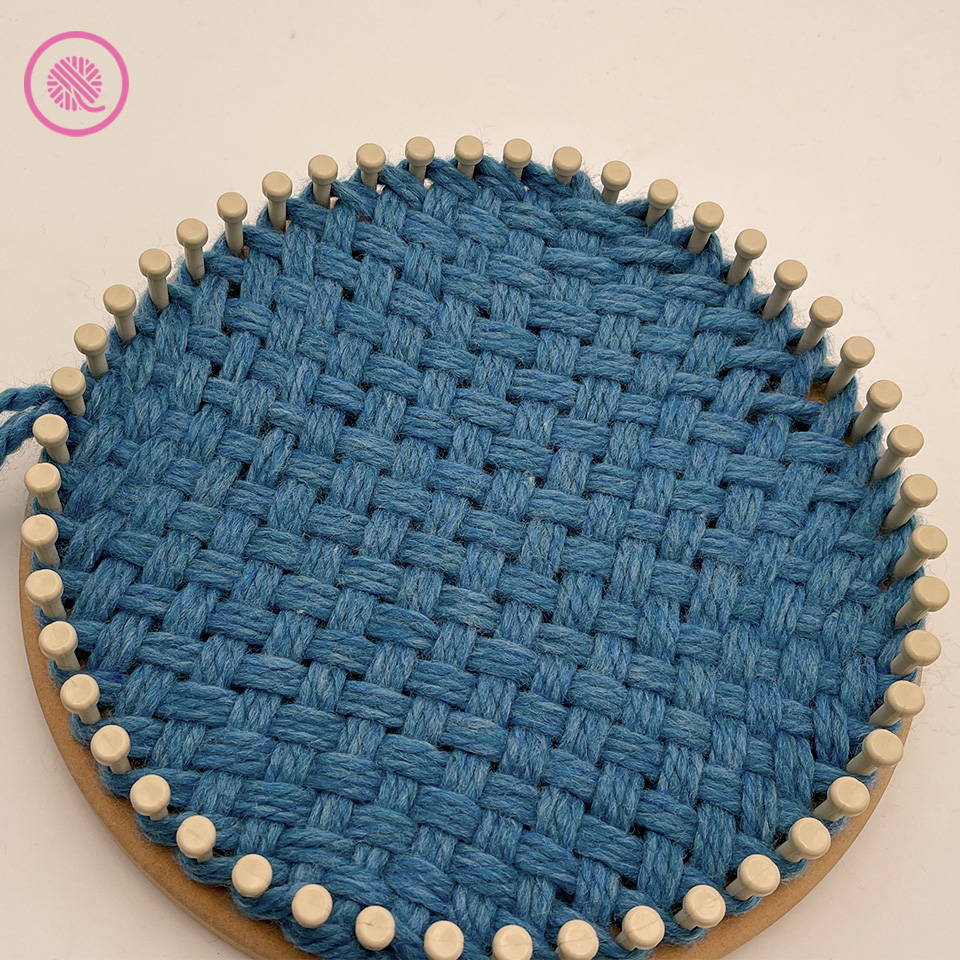 How to Weave on a Circle Loom - GoodKnit Kisses