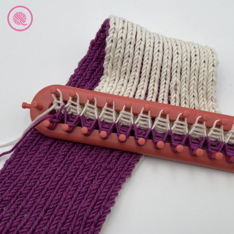 Double Loom Knit 2 Color Stockinette - GoodKnit Kisses
